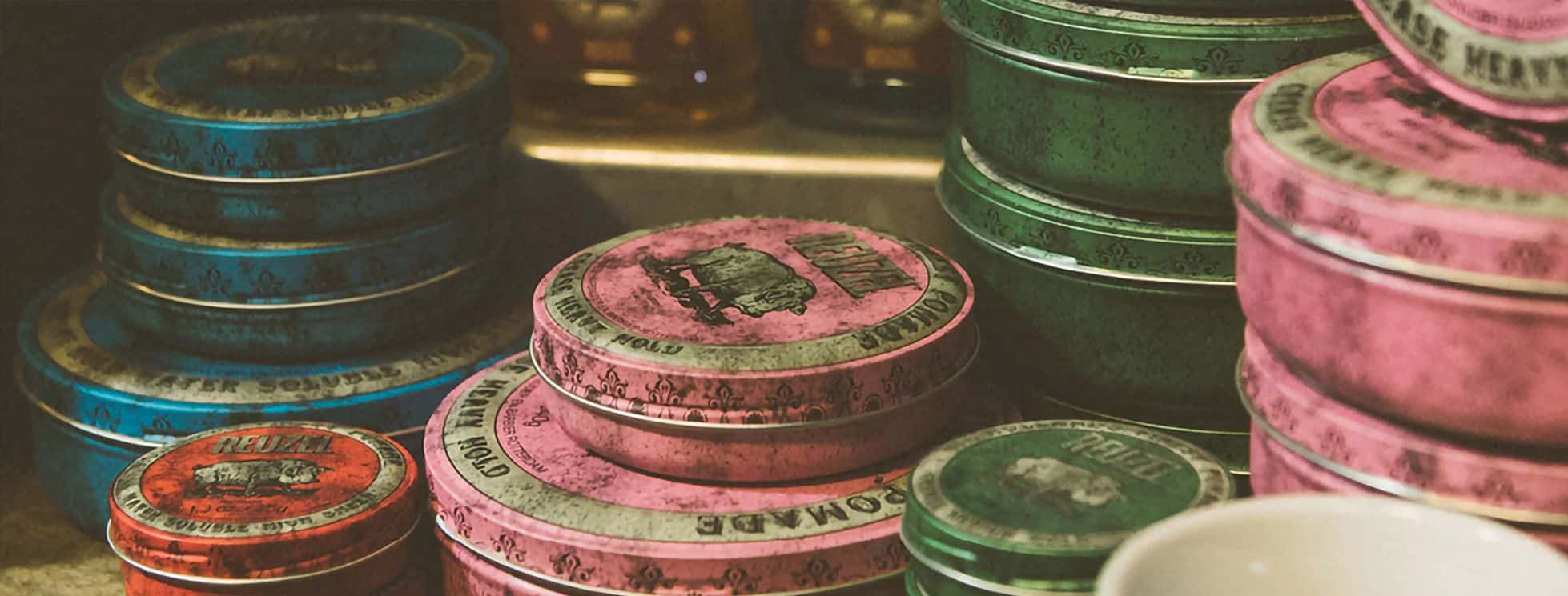 Water-Soluble Pomade vs. Oil-Based Pomade - Schorem. Haarsnijder & Barbier